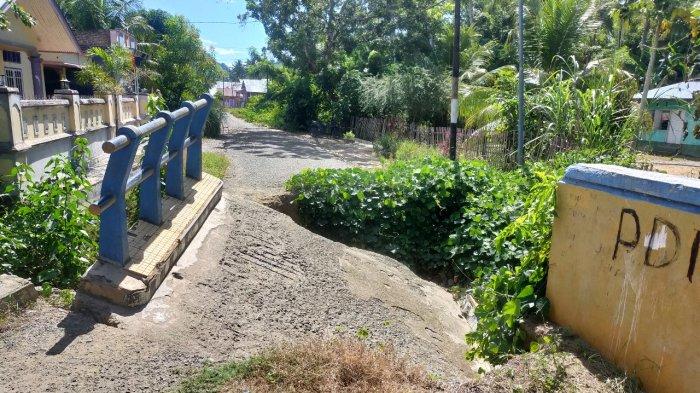 Jembatan Modelomo Boalemo Ambruk Tak Kunjung Diperbaiki - Tribun Gorontalo