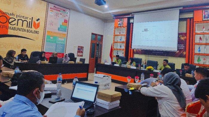 KPU Boalemo Gorontalo Mulai Rekap Hasil Pemungutan Suara Ulang untuk ... KPU Boalemo Gorontalo Mulai Rekap Hasil Pemungutan Suara Ulang untuk ...