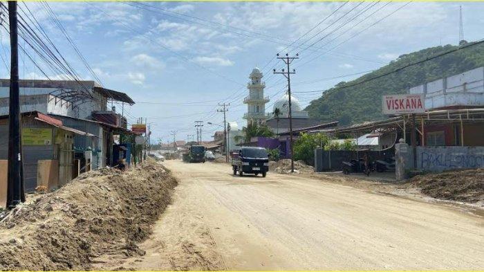Pasca Diterjang Banjir Bandang, Akses Jalan Mayor Dullah Gorontalo ...