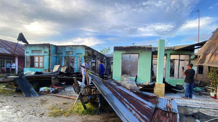 Kronologi Kebakaran Dua Rumah di Poowo Gorontalo, Total 7 Motor Terbakar - Tribun Gorontalo