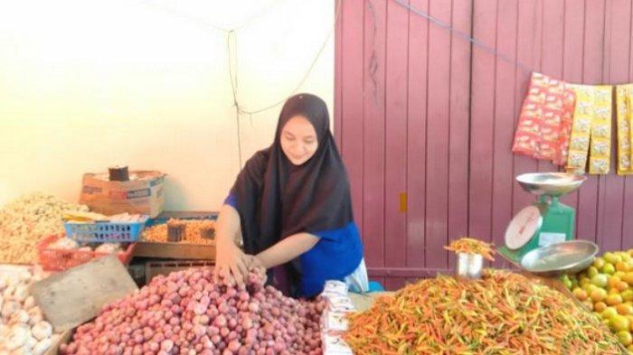 Harga Cabai Rawit di Pasar Tradisional Marisa Gorontalo Turun, Bawang Merah Melonjak Naik ...