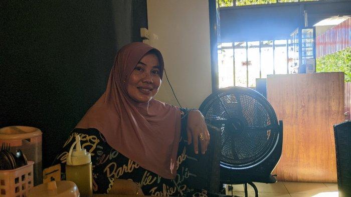 Cerita Reina Tomayahu, 14 Tahun Jadi Honorer Kini Buka Usaha Kedai - Tribun Gorontalo