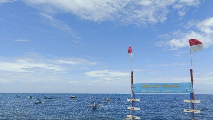 Fenomena Kemunculan Hiu Paus di Wisata Botubarani Gorontalo Sepanjang ...