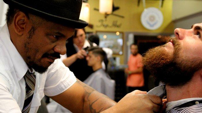 Sering Pakai Masker, Apakah Pria Harus Mencukur Kumis dan Jenggot ...