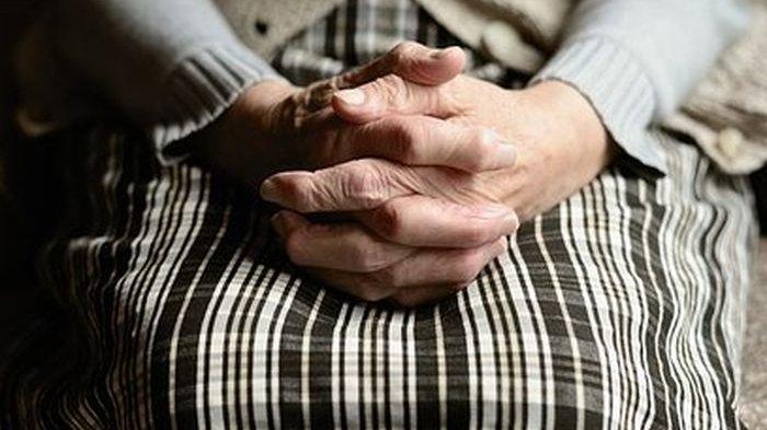 Ini Tanda-tanda Wanita Mengalami Menopause, Mulai dari Terasa Panas ...