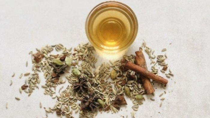 5 Alasan Harus Minum Air Rebusan Biji Adas Setiap Pagi, Efektif ...