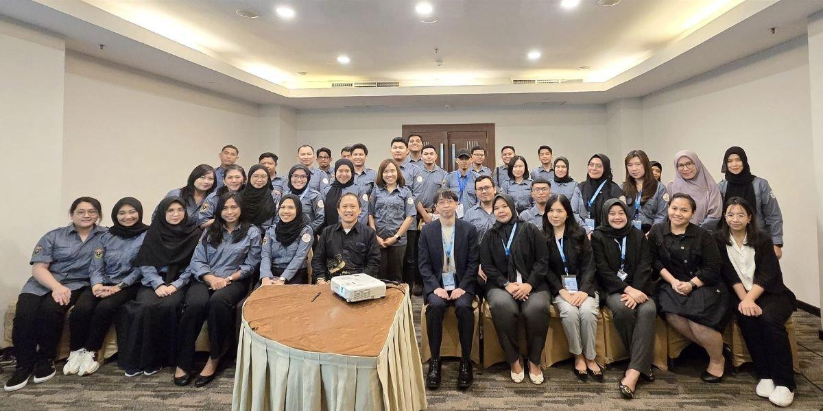 Prof. Kazuhiro Hori, DDS., Ph.D.dari Niigata University Beri Kuliah Tamu di PPDGS Prostodonsia ...