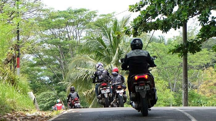 Tips Aman Berkendara Sepeda Motor Melewati Jalan Turunan Curam ...