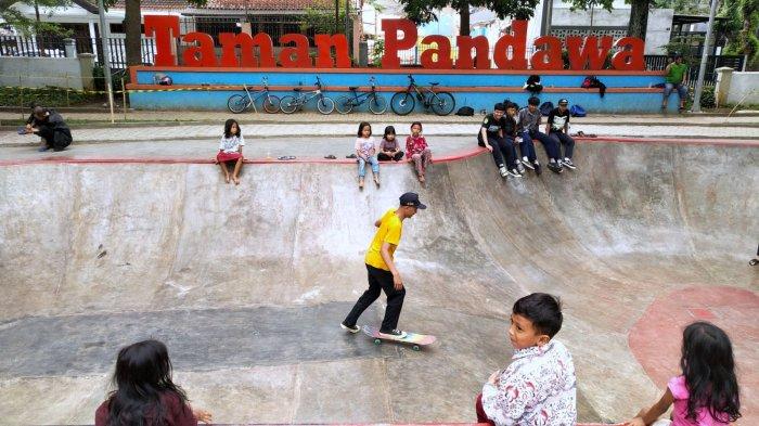 Parade Foto Menikmati Fasilitas Baru di Taman Pandawa Kota Bandung ...
