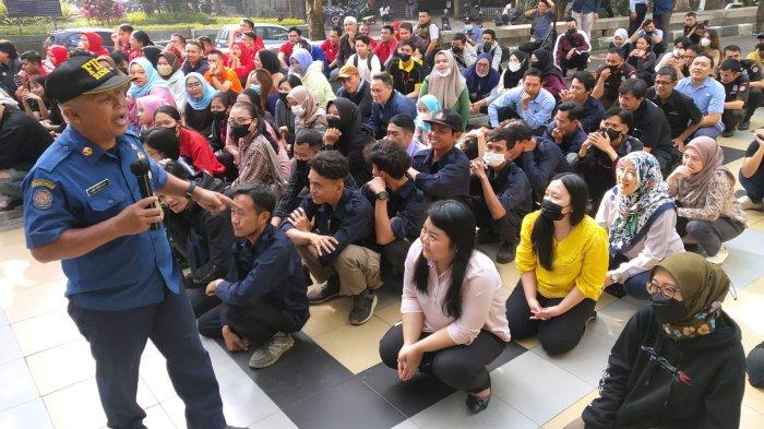 Parade Foto Simulasi Penanggulangan Kebakaran dan Bencana Alam di Mal ...