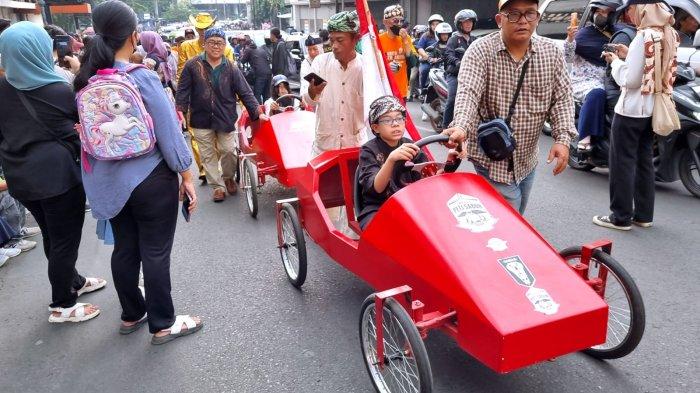 Parade Foto Kirab Budaya Asia Africa Festival 2023 di Kota Bandung - Tribunjabar.id