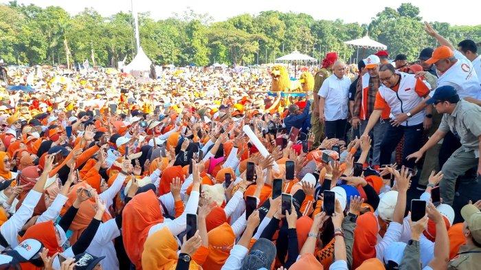 Parade Foto Anies Baswedan Hadiri Jalan Sehat Keluarga Besar PKS dan ...
