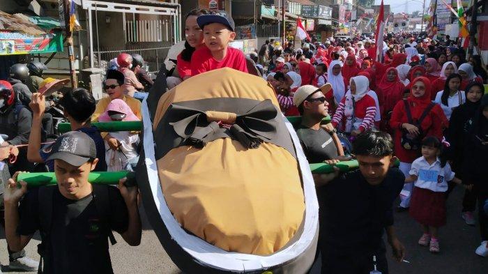 Parade Foto Karnaval dan Lomba Agustusan di Bandung - Tribunjabar.id