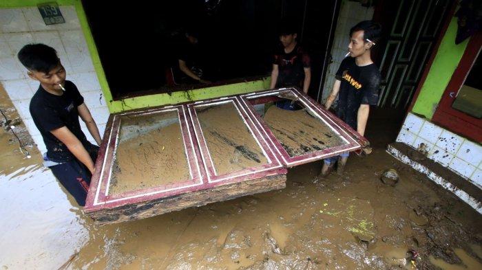 Aktivitas Warga Terdampak Banjir Bandang Banjaran Setelah Genangan Air Surut - Tribunjabar.id