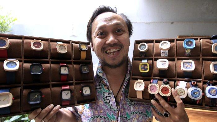 Produksi Jam Tangan Kayu PALA Nusantara di Bandung - Tribunjabar.id