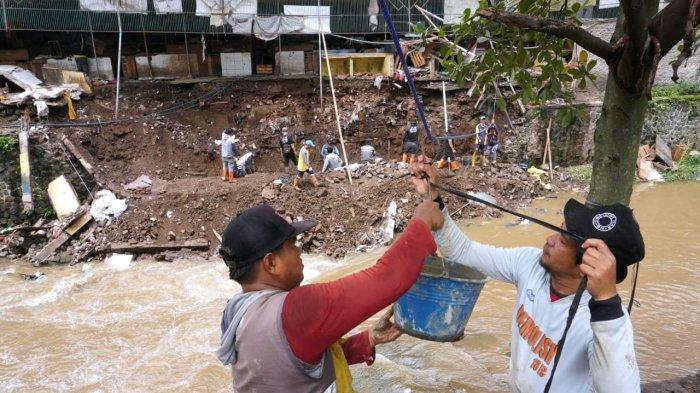 Perbaikan Kirmir Ambruk di Pasar Ancol Kota Bandung - Tribunjabar.id