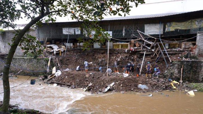 Perbaikan Kirmir Ambruk di Pasar Ancol Kota Bandung - Tribunjabar.id