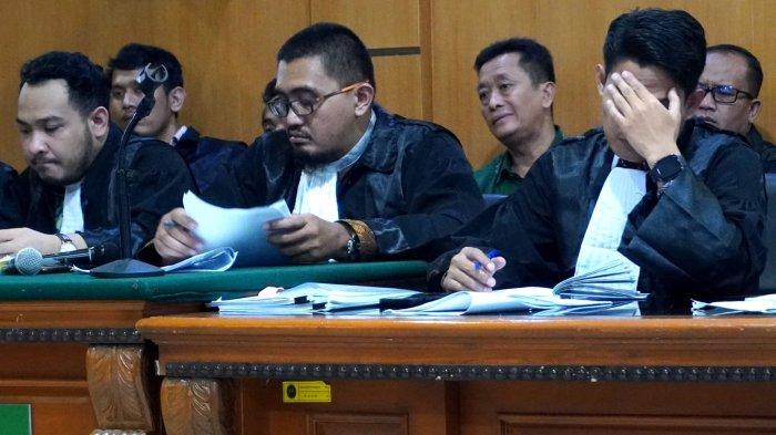 Mantan Sekda Kota Bandung Jalani Sidang Kasus Korupsi Pengadaan CCTV Program Bandung Smart City ...
