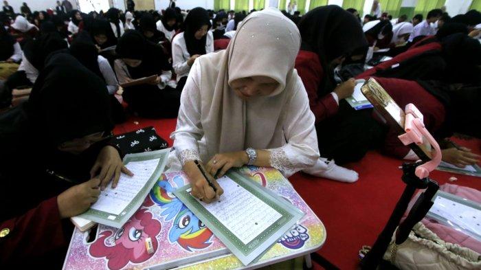 Mahasiswa Uninus dan 80 Ribu Pelajar di Jabar Pecahkan Rekor MURI ...