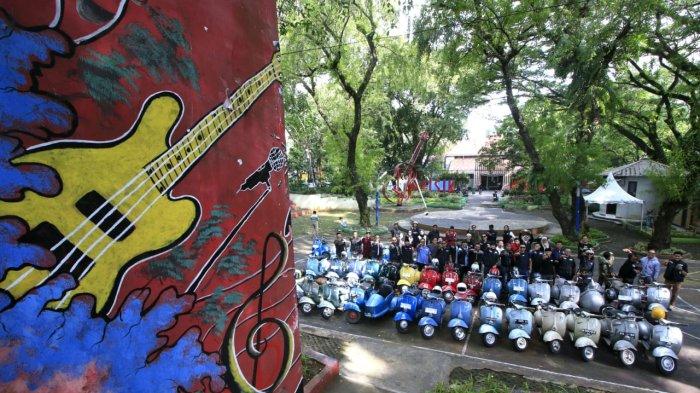 Komunitas Vespa 60s Ajak Ustadz Evie Effendi Riding THR Volume 3 ...