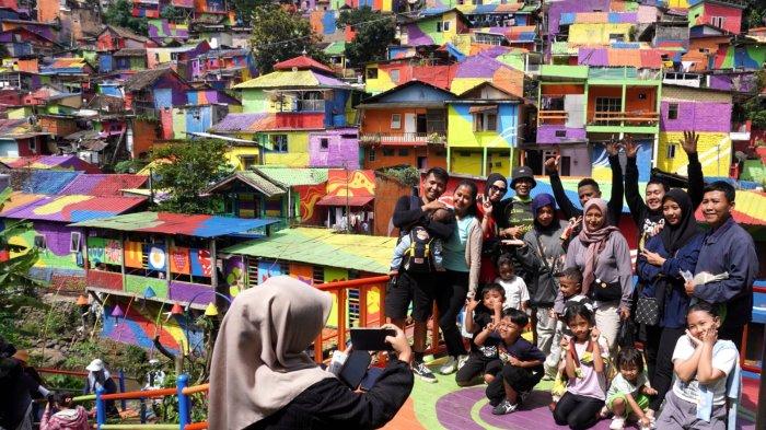 Lembur Katumbiri Ramai Pengunjung - Tribunjabar.id