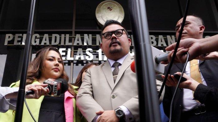 Lisa Mariana Hadiri Sidang Kedua Gugatan Perdata Terhadap Ridwan Kamil ...