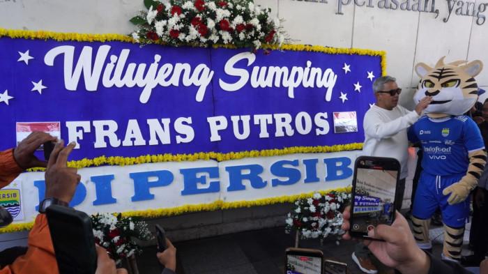 Persib Perkenalkan Pemain Anyar Frans Putros - Tribunjabar.id