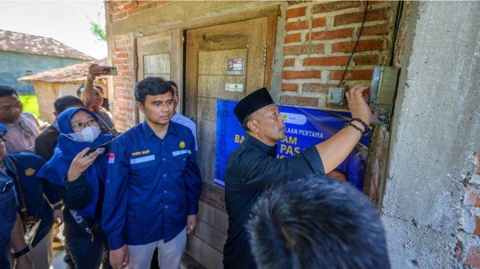2.182 Keluarga di Jatim Dapat Sambungan Listrik PLN Gratis dari Pemerintah - Tribunjabar.id