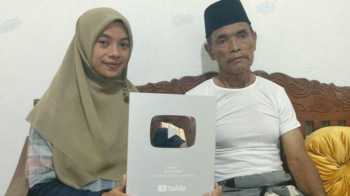Melihat Rumah Pasangan Ana dan Emen, Pasangan Beda 36 Tahun di Pangandaran, Hasil Jadi Youtuber ...