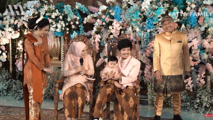 Momen Anang dan Krisdayanti Sepanggung Lagi di Acara Tedak Sinten ...