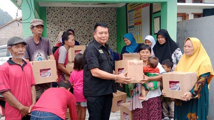 TB Hasanuddin Serap Keluhan Warga Sumedang soal Harga Bahan Pangan ...