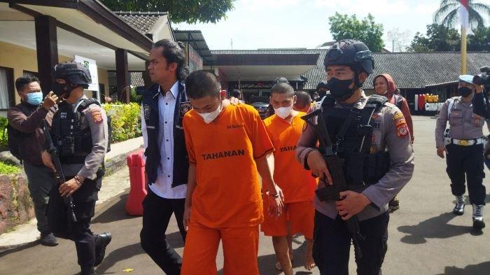 4 Anggota Geng Motor yang Lakukan Konvoi Brutal dan Tusuk 2 Pelajar di Cimahi Ditangkap Polisi ...