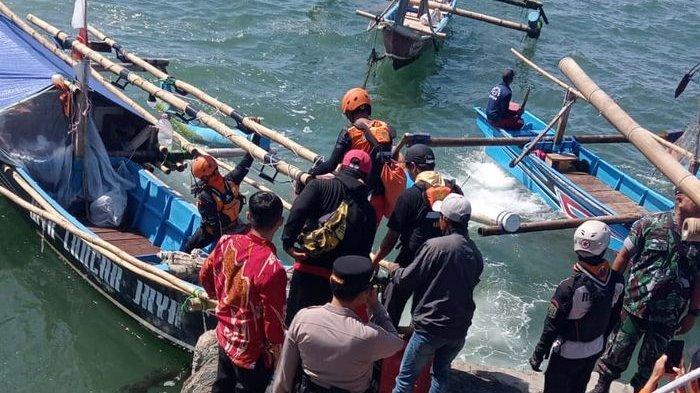 Tim SAR Gabungan Perluas Radius Pencarian Pelajar Bandung yang Tenggelam di Pantai Cemara ...