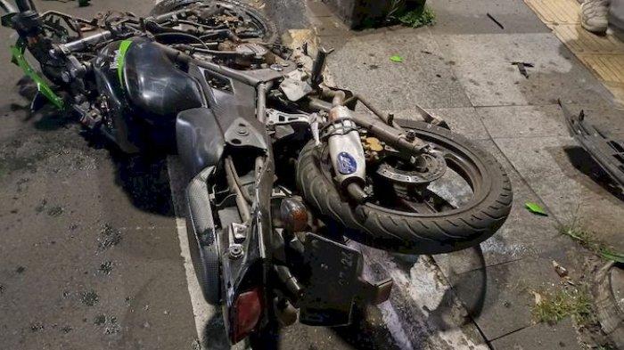 Gegara Terobos Lampu Merah di Jalan Merdeka, Bandung, Pengendara Motor ... Gegara Terobos Lampu Merah di Jalan Merdeka, Bandung, Pengendara Motor ...