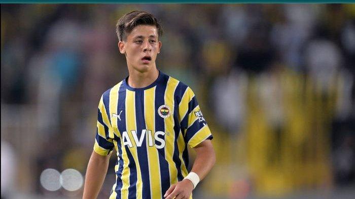 SOSOK Arda Guler, 'Lionel Messi dari Turki' yang Resmi Gabung Real Madrid, Mirip Mesut Oezil ...
