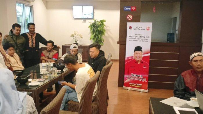 Relawan Arahman Caleg DPR RI dari PDI Perjuangan Dampingi Pelaku UMKM Bikin Legalitas Usaha ...