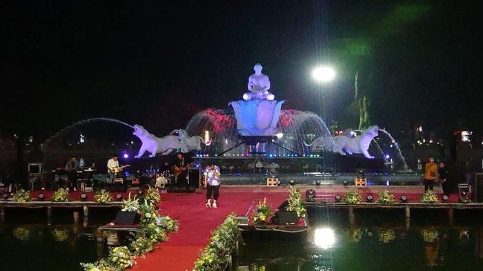 5.000 Tiket Pertunjukan Air Mancur Sri Baduga Ludes Diserbu Masyarakat ...