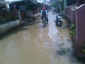 Sungai Meluap, Ribuan Rumah di Cirebon Terendam - Tribunjabar.id