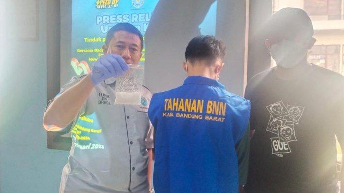 Pemuda Ini Jadi Kepercayaan Bandar Narkoba Edarkan Sabu-sabu di Bandung Raya, Tertangkap di ...