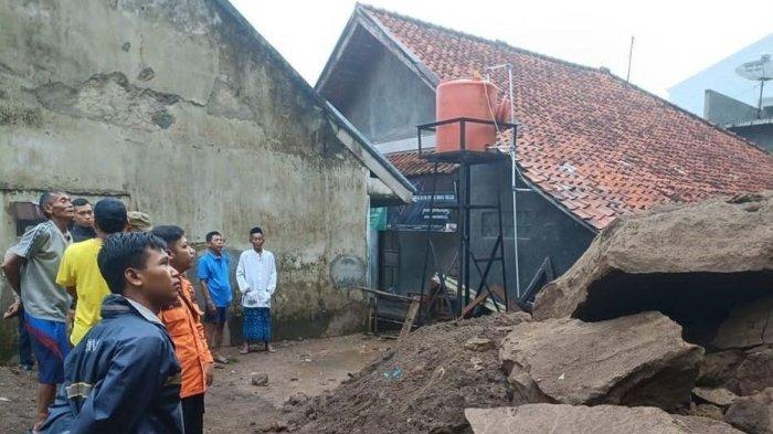 Longsor Ancam Sejumlah Rumah di Panyingkiran Majalengka, BPBD Imbau Warga Mengungsi Saat Hujan ...