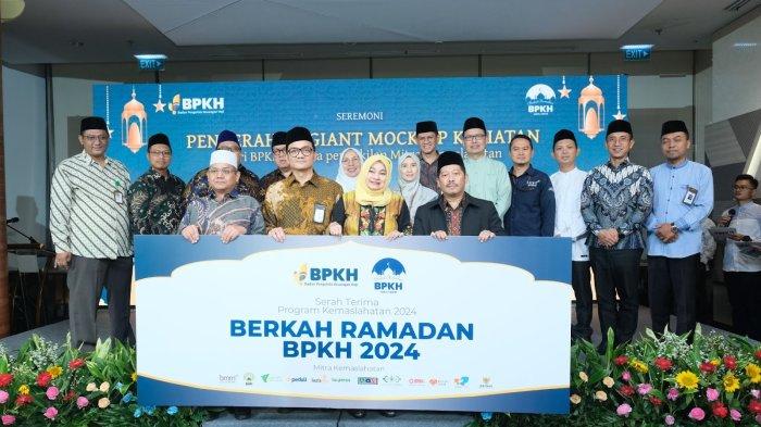 Berkah Ramadan 1445 H, BPKH Gandeng Dompet Dhuafa Salurkan Mushaf dan Kado Alat Shalat ke 7 ...