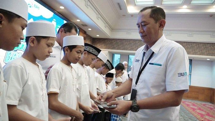 BRI Regional Office Bandung Bagikan Ribuan Sembako dan Santuni Ratusan Anak Yatim - Tribunjabar.id