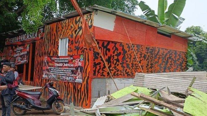 Warga Marah Langkah Satpol PP Kota Bekasi, Bangunan Ormas Tetap Berdiri ...