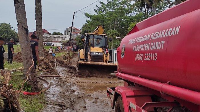 Banjir Sempat Terjang Pameungpeuk, Wabup Garut: Wisatawan Masih Bisa ...