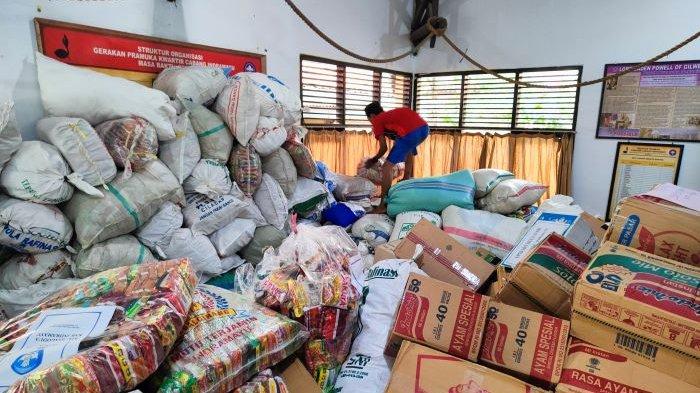 Bantuan untuk Korban Gempa Bumi di Cianjur Menggunung di Kantor Kwarcab Indramayu - Tribunjabar.id