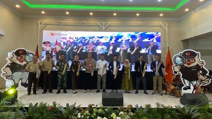 Bawaslu Indramayu Luncurkan Pengawasan Pemilihan Serentak dan Kampung Pengawasan Partisipatif ...