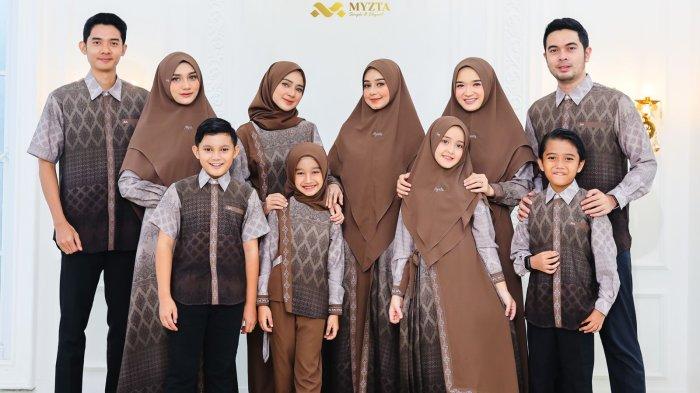 Tren Busana Muslim 2024: Inspirasi Lebaran Keluarga yang Stylish - Tribunjabar.id