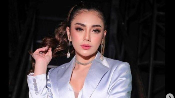 Sempat Digosipkan Dekat, Celine Evangelista Justru Jadi Sosok Pendukung ...