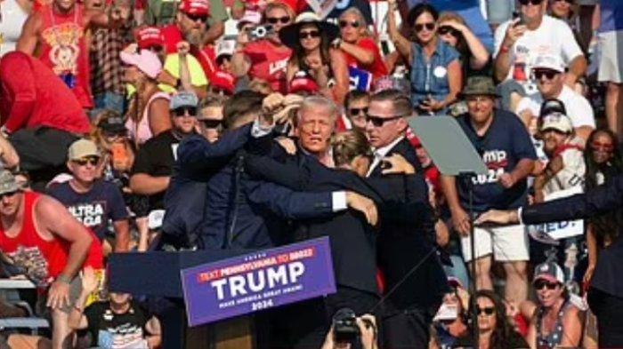 Donald Trump Ditembak dari Atap Saat Kampanye Pilpres AS di ...