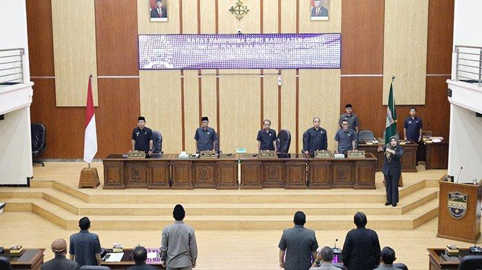 DPRD Kabupaten Ciamis Gelar Rapat Paripurna Bahas Rancangan Perda APBD dan 4 Raperda Tahun 2023 ...